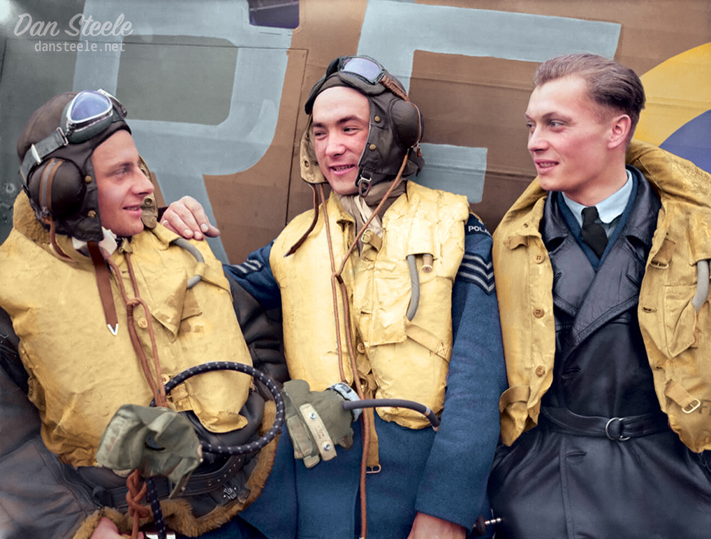 Sergeants Eugeniusz Szaposznikow, Stanisław Karubin and Kazimierz ...